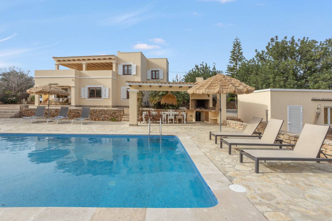 659 M² Villa ∙ 4 Habitaciones ∙ 8 Huéspedes - Santa Eulalia del Río