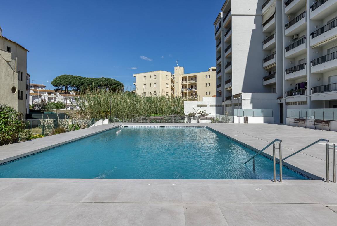 80 M² Casa ∙ 3 Habitaciones ∙ 6 Huéspedes - La Escala