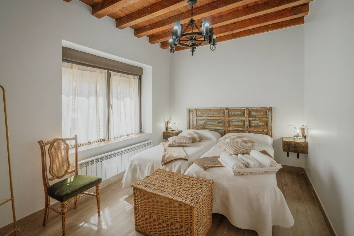 200 M² Casa ∙ 5 Habitaciones ∙ 10 Huéspedes - Zamora