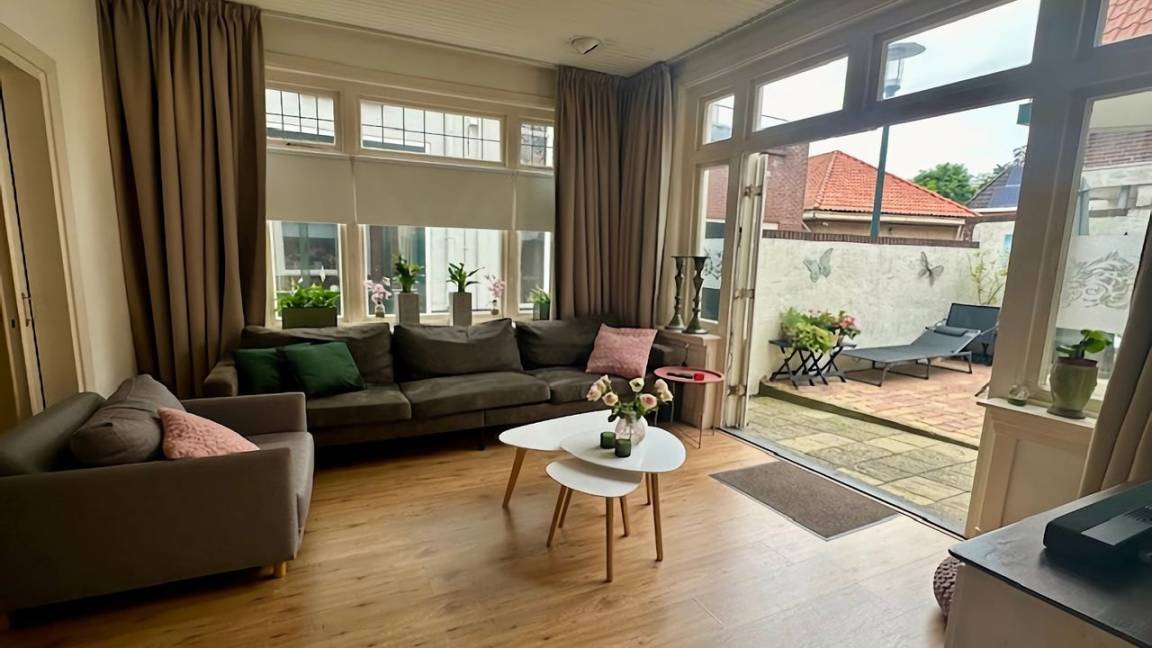 100 M² Apartment ∙ 2 Bedrooms ∙ 7 Guests - Winterswijk