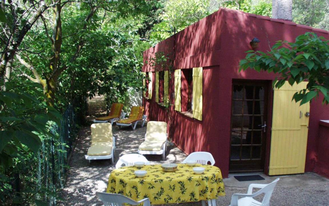 52 M² Mökki ∙ 2 Makuuhuonetta ∙ 4 Vierasta - Var