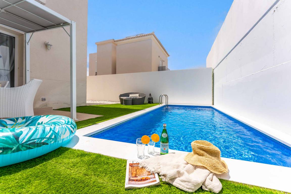 Villa ∙ 4 Bedrooms ∙ 8 Guests - Costa Adeje