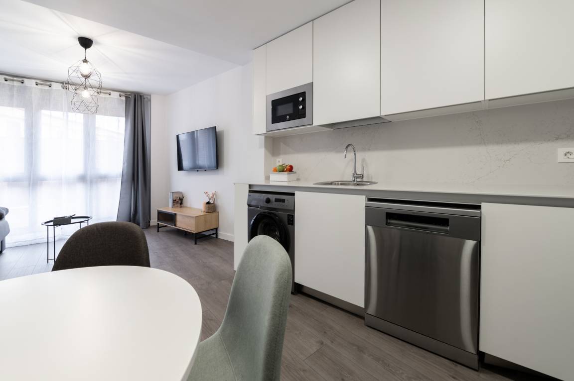 Huoneisto ∙ 2 Makuuhuonetta ∙ 6 Vierasta - Getafe