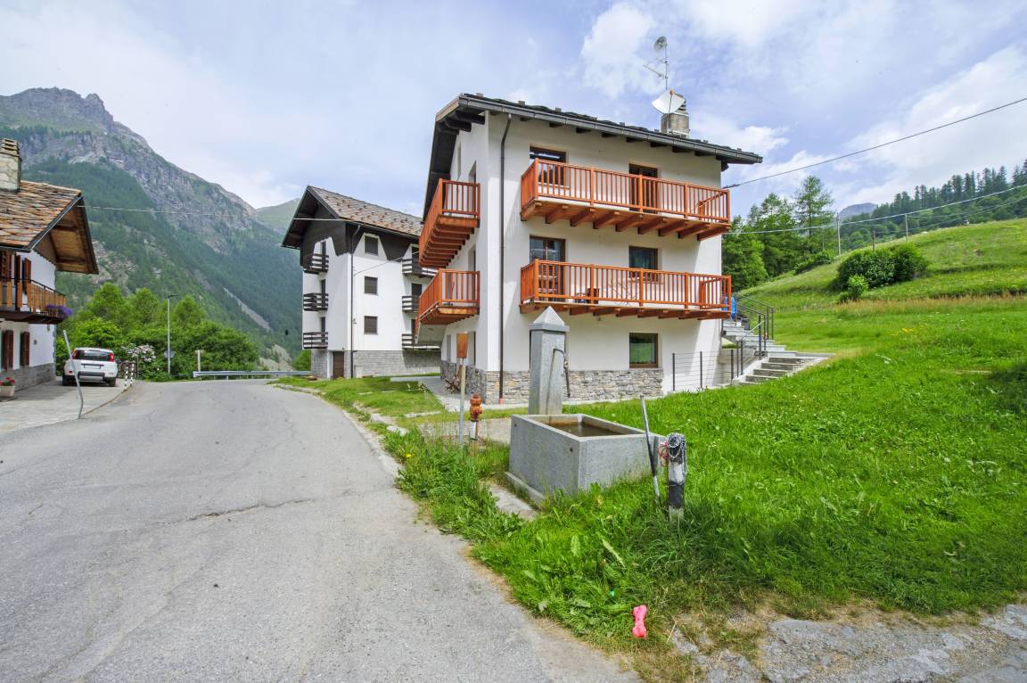 65 M² Apartment ∙ 2 Bedrooms ∙ 4 Guests - Antagnod