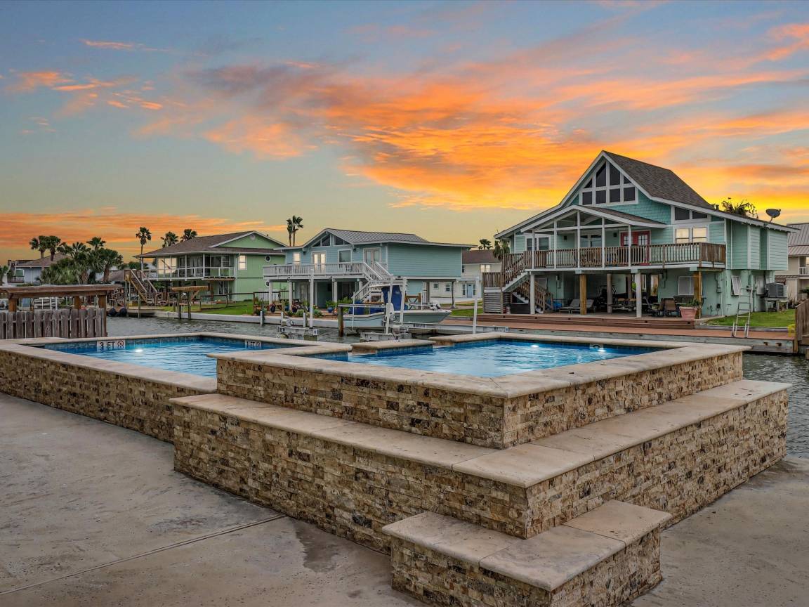 258 M² House ∙ 4 Bedrooms ∙ 10 Guests - Rockport, TX