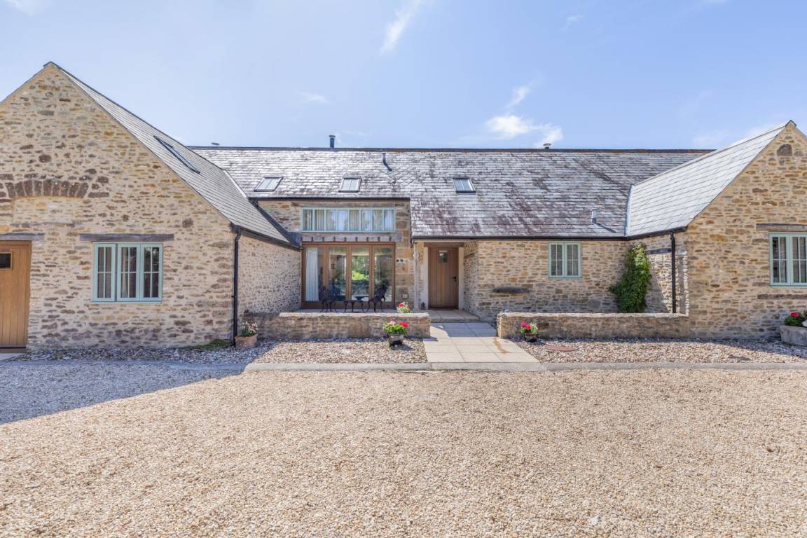 Cottage ∙ 3 Bedrooms ∙ 6 Guests - Burton Bradstock
