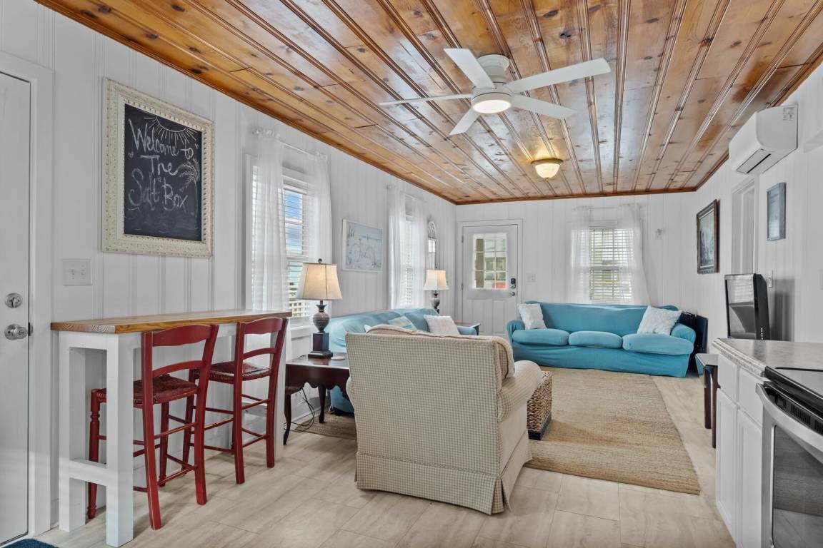 House ∙ 2 Bedrooms ∙ 6 Guests - Atlantic Beach, NC