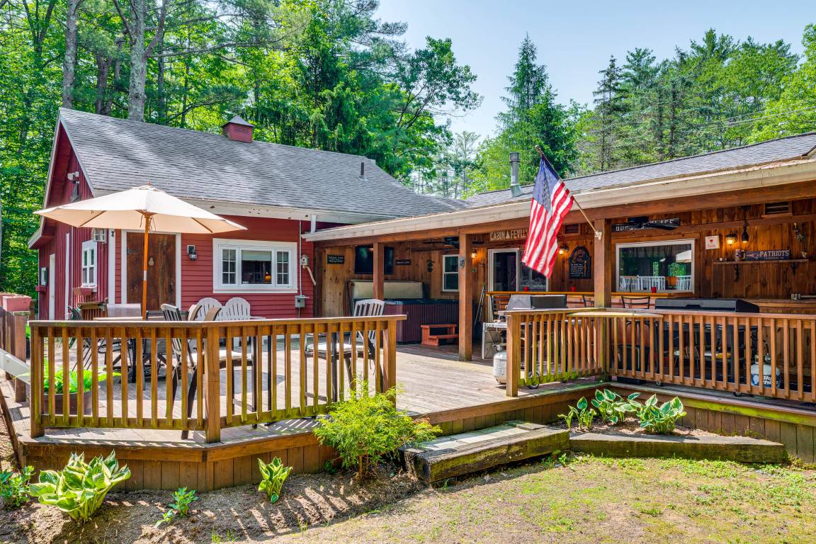 90 M² House ∙ 4 Bedrooms ∙ 12 Guests - New Hampshire