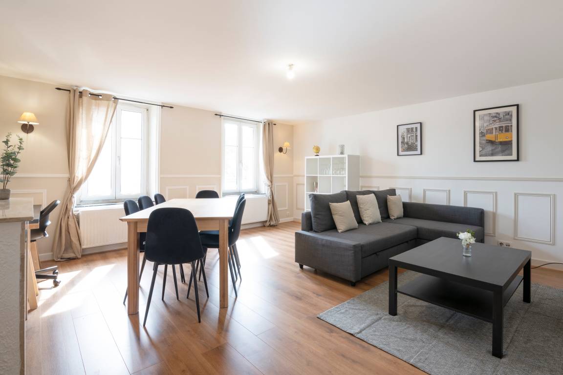 95 M² Appartement ∙ 4 Chambres ∙ 8 Personnes - Meurthe-et-Moselle
