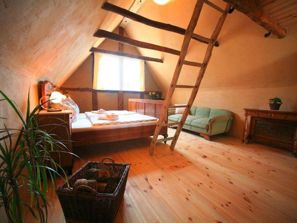 160 M² House ∙ 4 Bedrooms ∙ 8 Guests - Burg