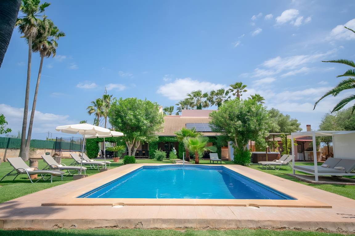 424 M² Finca ∙ 4 Schlafzimmer ∙ 7 Gäste - Can Picafort