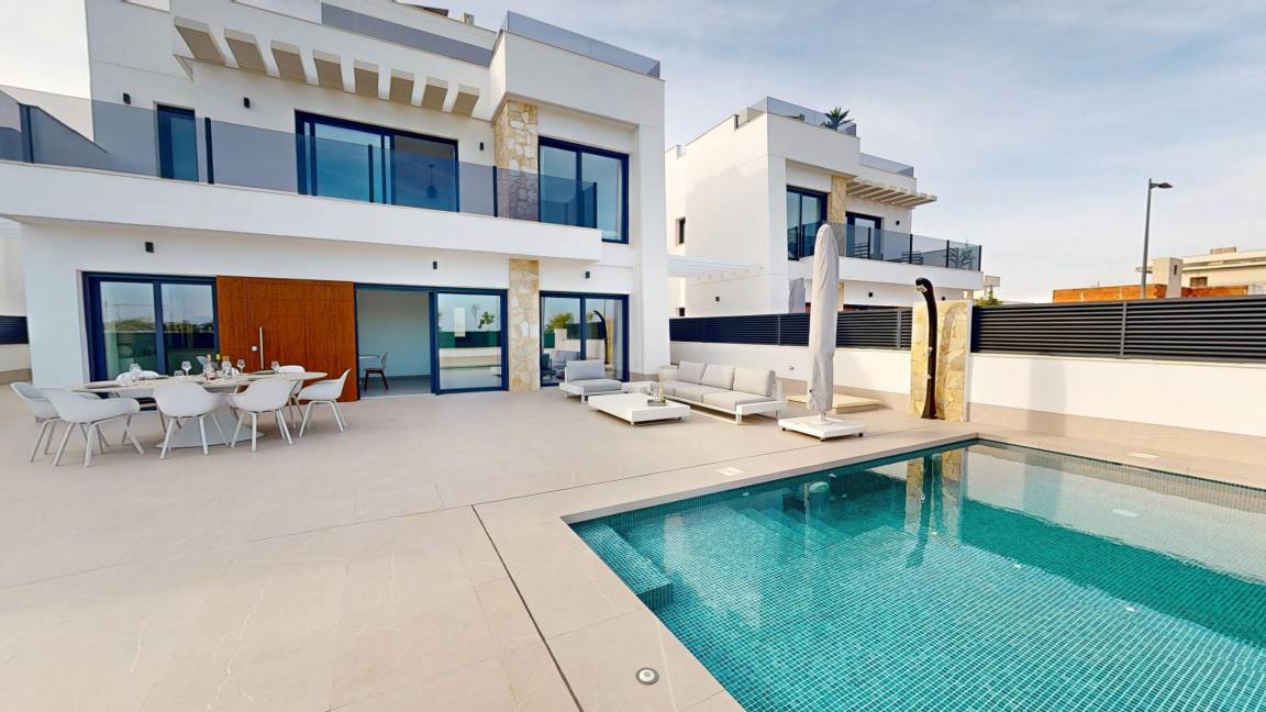 185 M² Villa ∙ 4 Chambres ∙ 8 Personnes - Los Alcázares