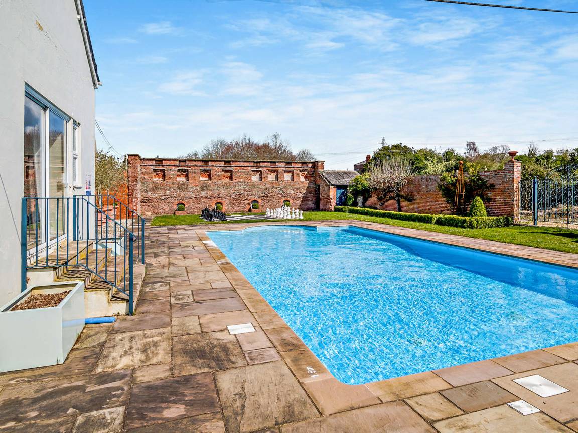 Cottage ∙ 11 Bedrooms ∙ 22 Guests - Forest of Dean
