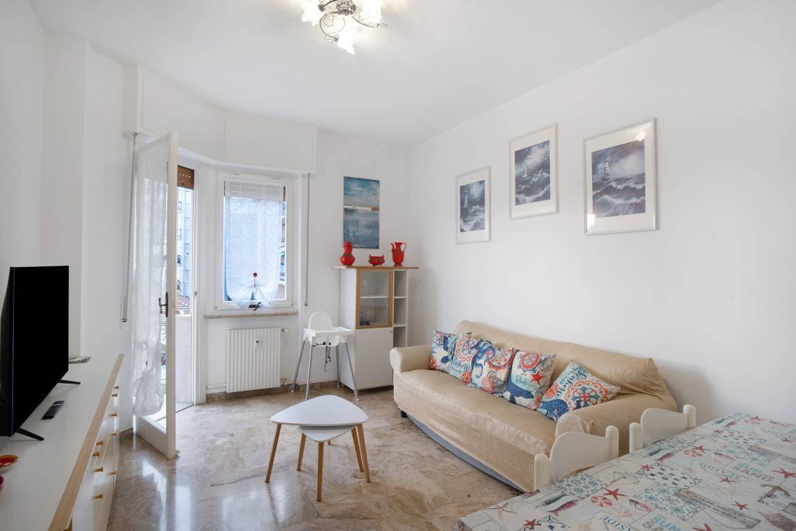 90 M² Apartment ∙ 3 Bedrooms ∙ 5 Guests - Alassio