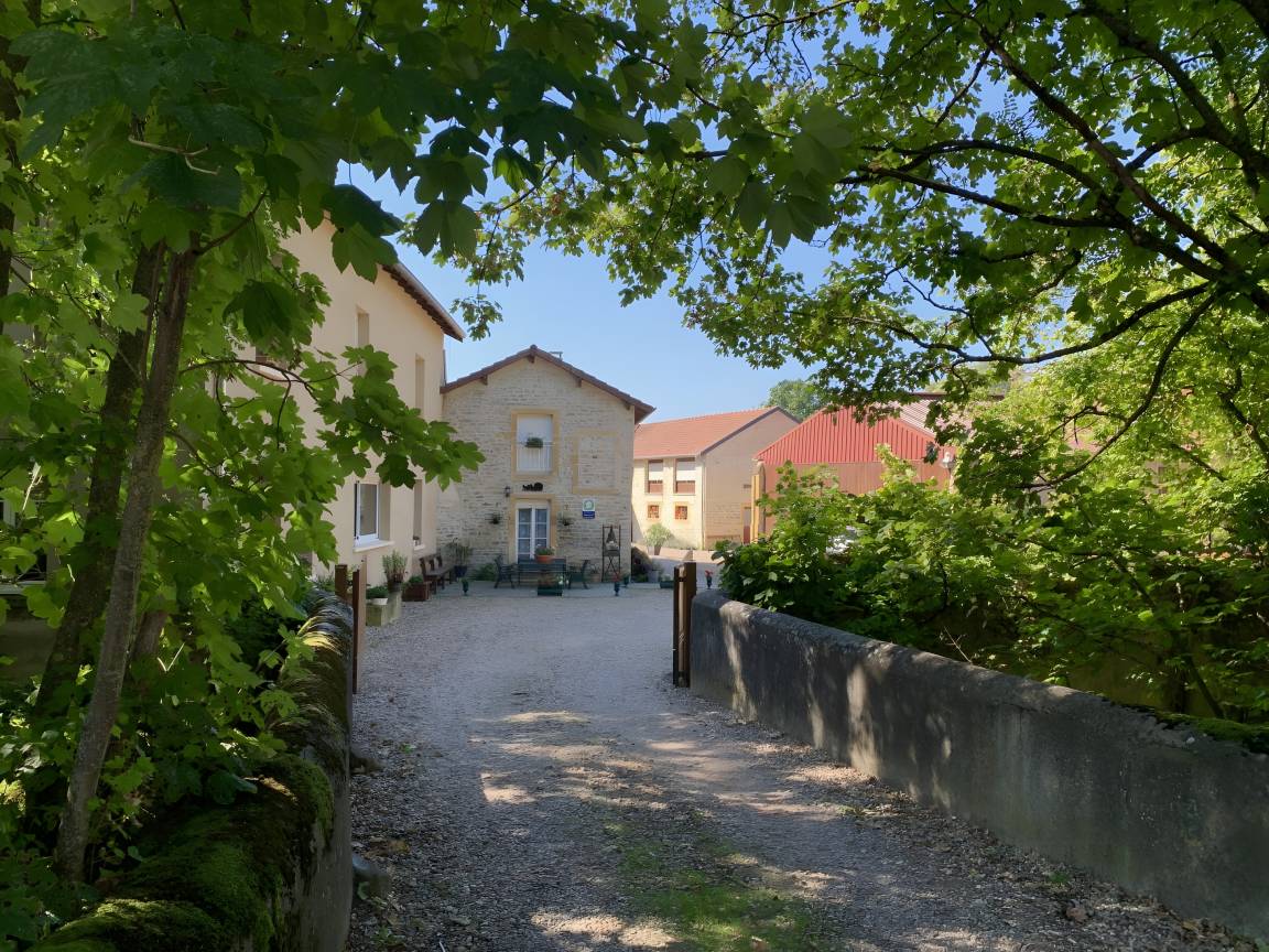 50 M² Majatalo ∙ 2 Makuuhuonetta ∙ 4 Vierasta - Metz