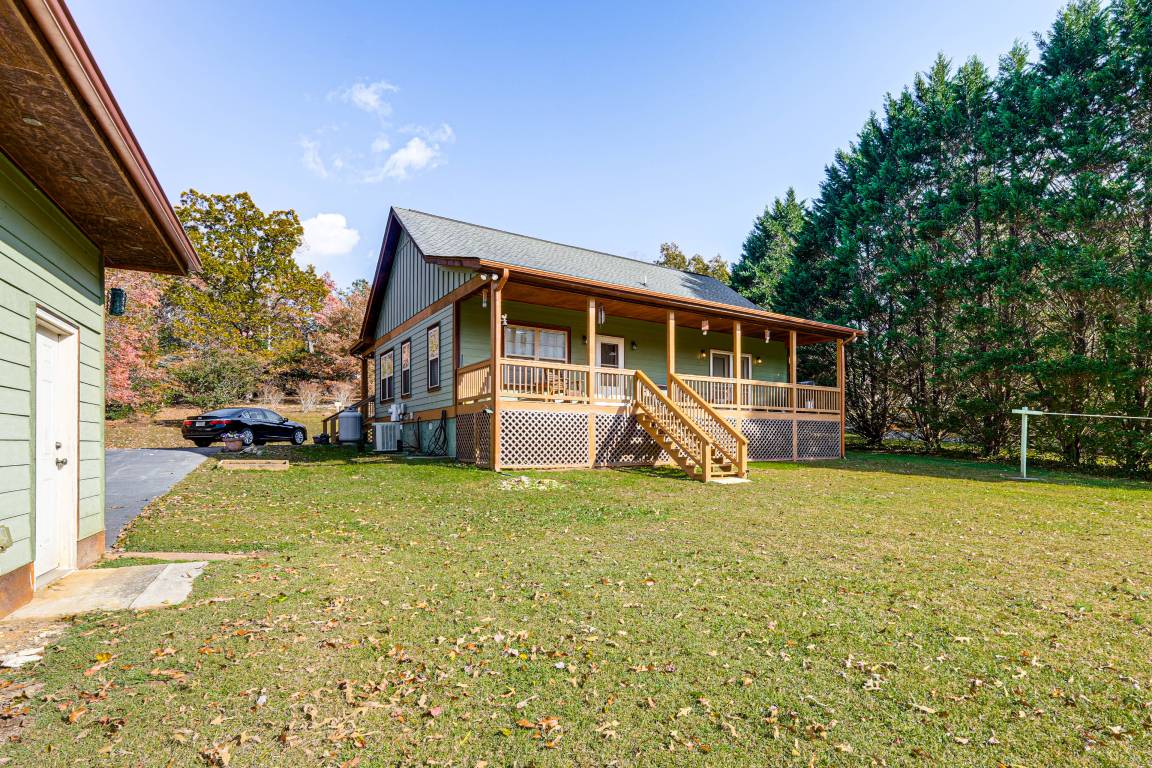 111 M² Cottage ∙ 2 Bedrooms ∙ 6 Guests - Hiawassee, GA