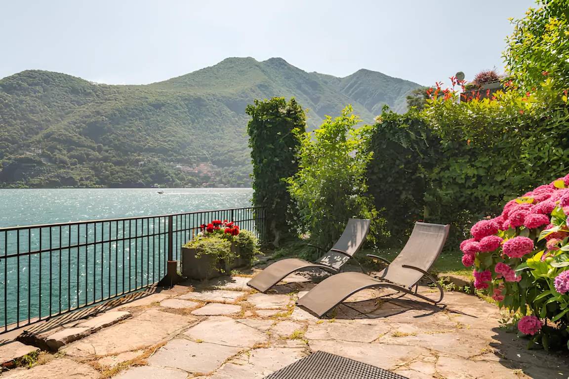 300 M² Villa ∙ 3 Bedrooms ∙ 6 Guests - Como