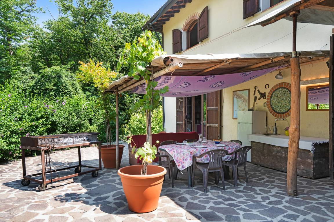 120 M² House ∙ 2 Bedrooms ∙ 8 Guests - Pontremoli
