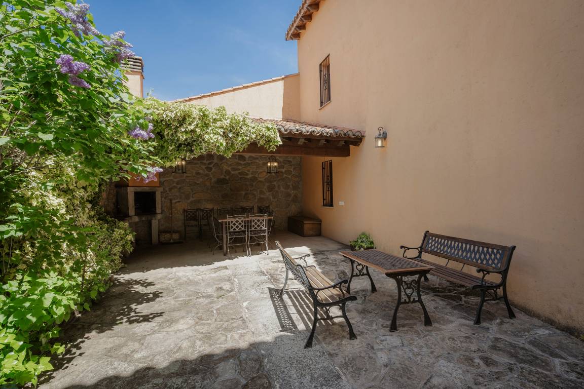 204 M² Casa ∙ 5 Habitaciones ∙ 10 Huéspedes - Béjar