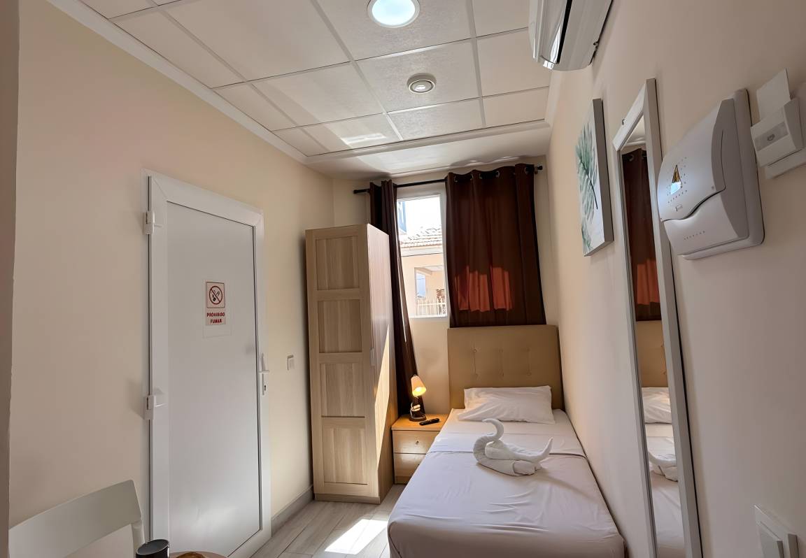 20 M² Aparthotel ∙ 1 Schlafzimmer ∙ 1 Gast - Torrevieja