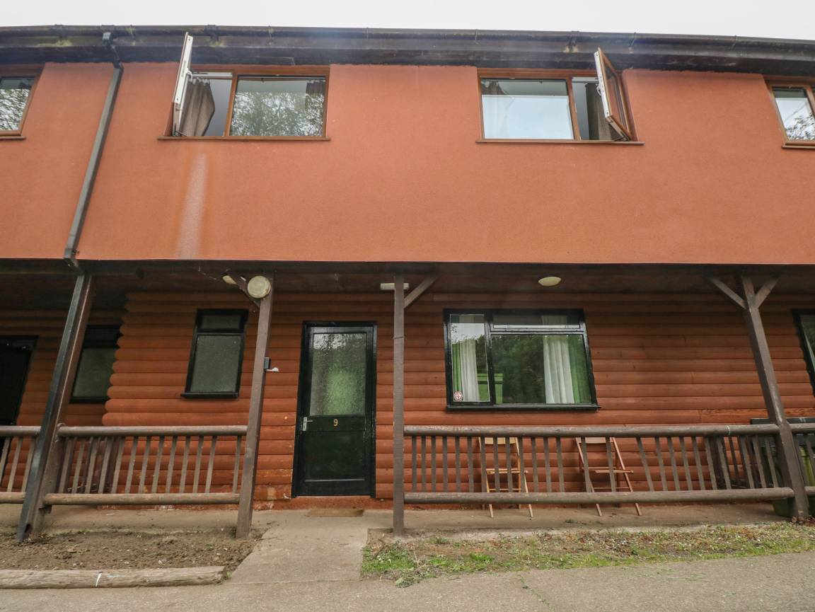 Cottage ∙ 3 Bedrooms ∙ 9 Guests - Port Talbot