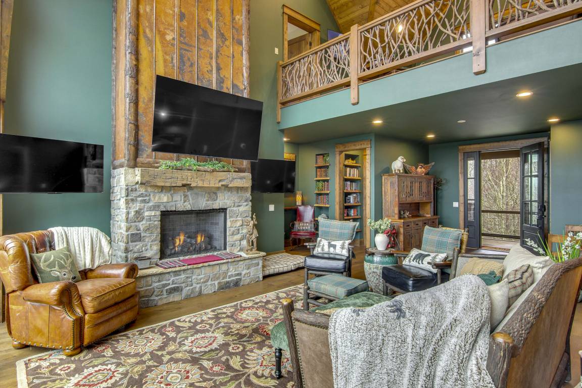 246 M² House ∙ 3 Bedrooms ∙ 8 Guests - Cashiers, NC