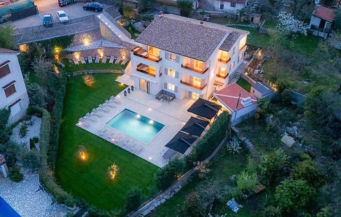 400 M² Huis ∙ 10 Slaapkamers ∙ 18 Gasten - Rijeka