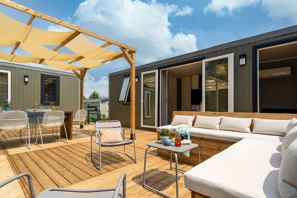 62 M² Mobil-home ∙ 5 Chambres ∙ 10 Personnes - Dordogne