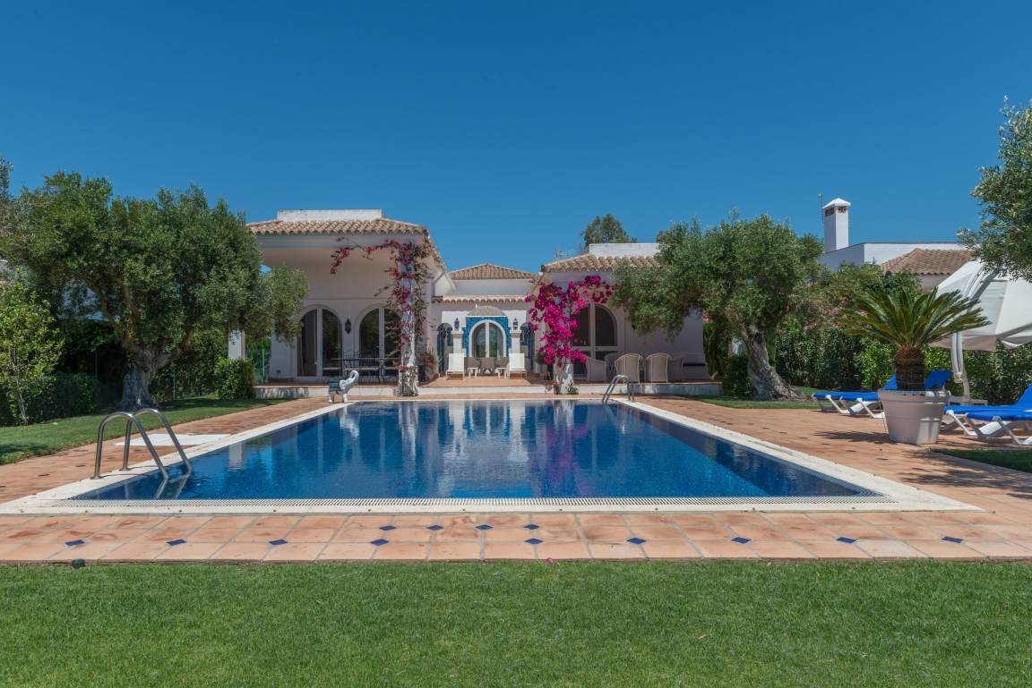 190 M² Villa ∙ 3 Bedrooms ∙ 6 Guests - Benalup-Casas Viejas