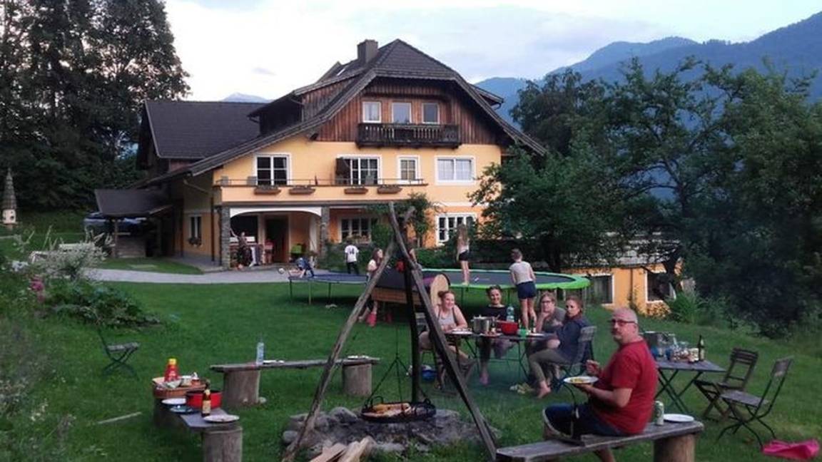 60 M² Ferienwohnung ∙ 2 Schlafzimmer ∙ 5 Gäste - Hermagor