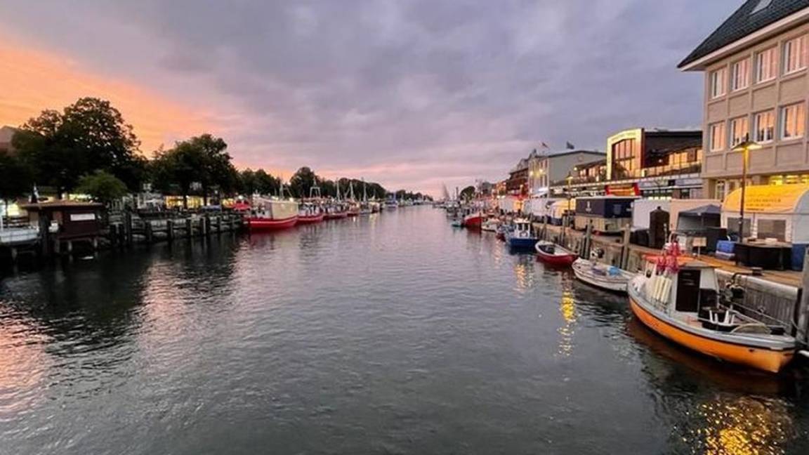 120 M² Appartement ∙ 2 Slaapkamers ∙ 6 Gasten - Rostock