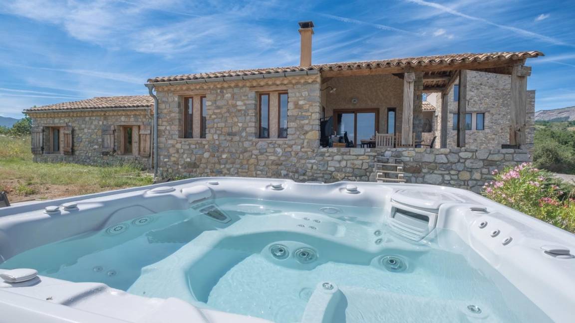 100 M² Casa ∙ 3 Habitaciones ∙ 4 Huéspedes - Laragne-Montéglin