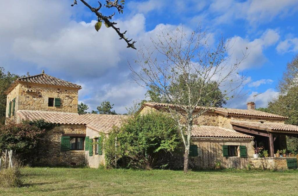 115 M² Gîte ∙ 4 Chambres ∙ 8 Personnes - Biron