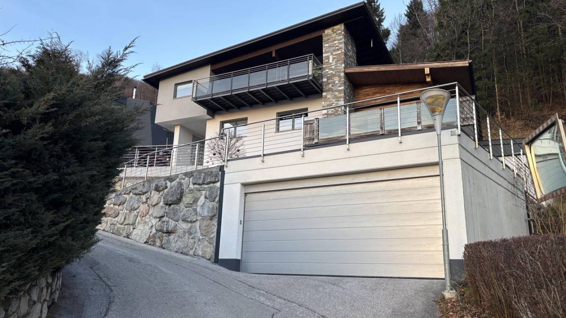 90 M² Ferienwohnung ∙ 1 Schlafzimmer ∙ 4 Gäste - Schwaz