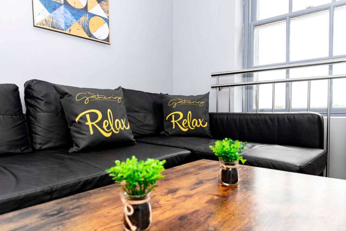 Apartment ∙ 2 Bedrooms ∙ 5 Guests - Wrexham
