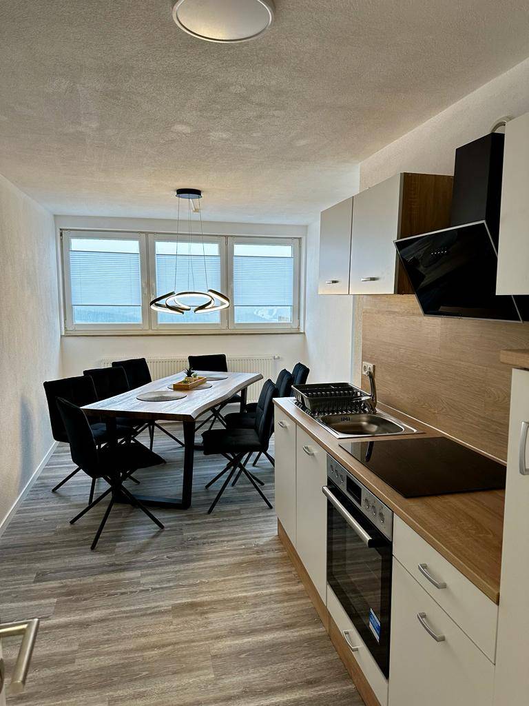 95 M² Ferienwohnung ∙ 4 Schlafzimmer ∙ 8 Gäste - Randersacker