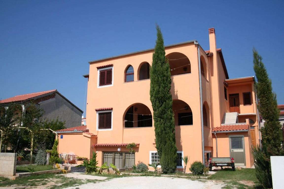 100 M² Apartment ∙ 3 Bedrooms ∙ 8 Guests - Premantura