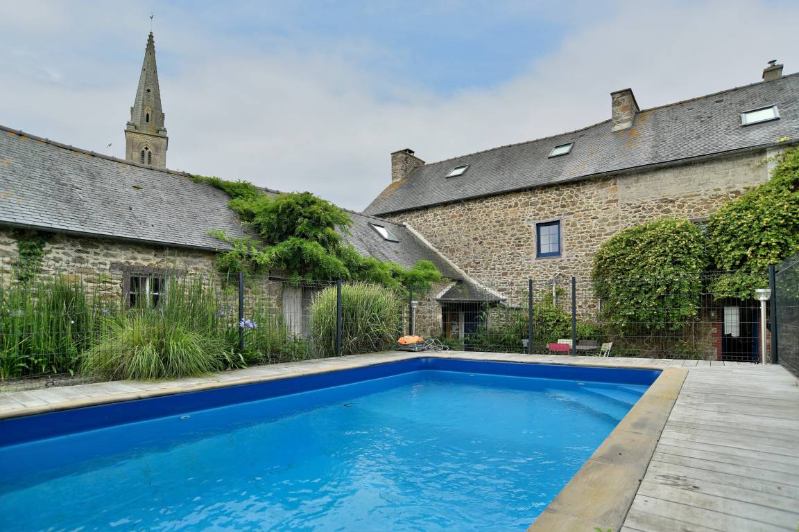 240 M² Maison De Vacances ∙ 6 Chambres ∙ 11 Personnes - Plancoët