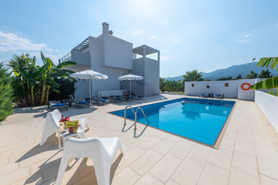 180 M² Villa ∙ 4 Slaapkamers ∙ 10 Gasten - Kos