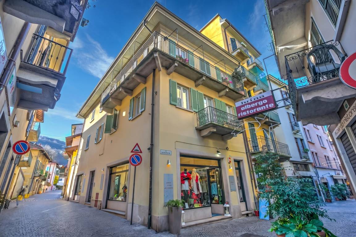 115 M² Apartment ∙ 2 Bedrooms ∙ 4 Guests - Stresa