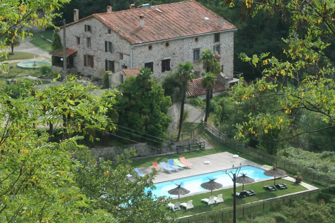 80 M² House ∙ 2 Bedrooms ∙ 4 Guests - Arles