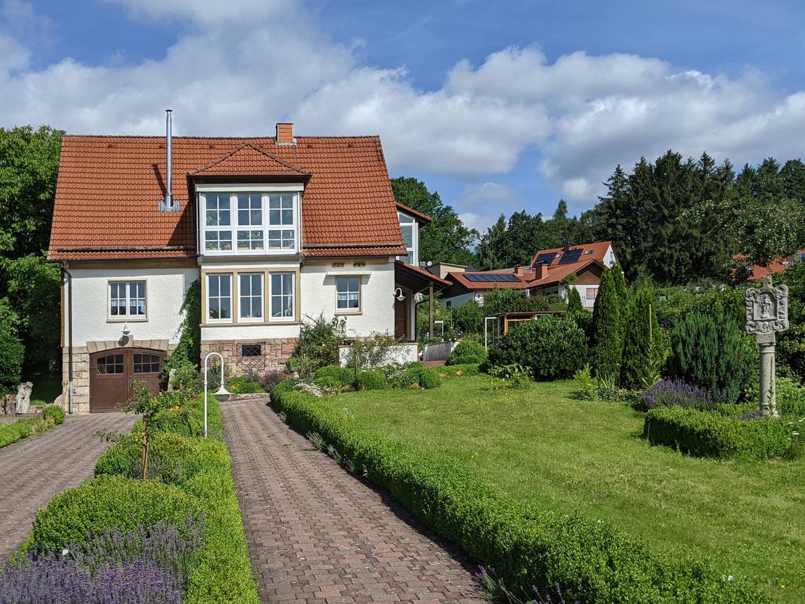 Ferienwohnung ∙ 3 Schlafzimmer ∙ 6 Gäste - Bischofsheim in der Rhön