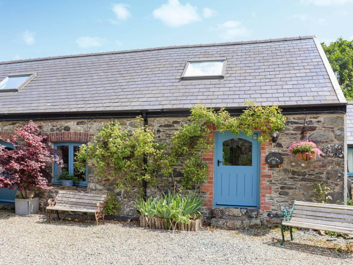 Cottage ∙ 2 Bedrooms ∙ 4 Guests - Solva