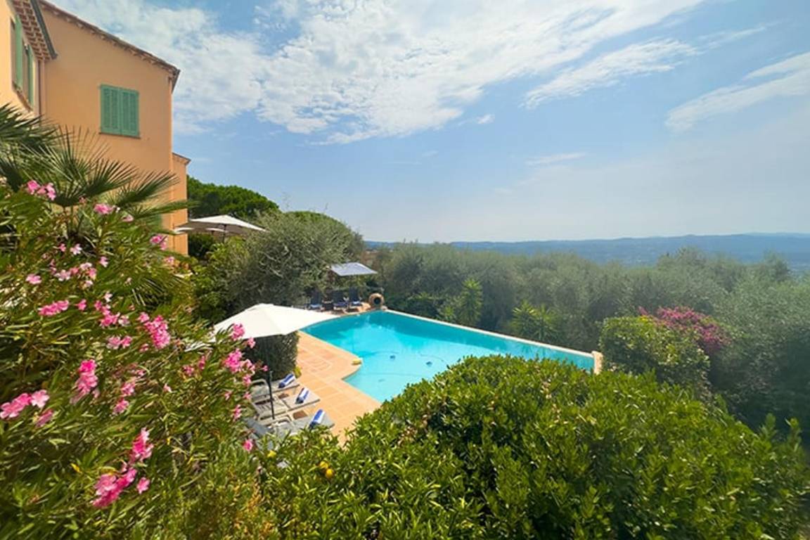 205 M² Villa ∙ 4 Chambres ∙ 9 Personnes - Grasse