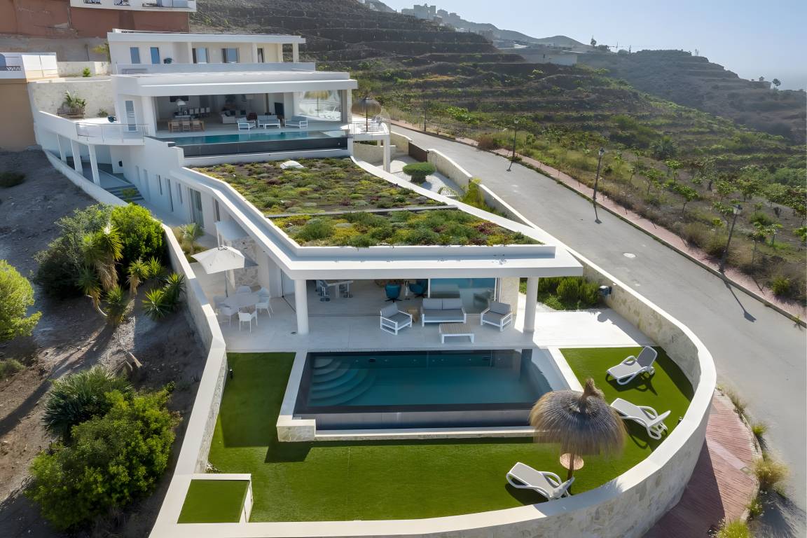 300 M² Villa ∙ 3 Chambres ∙ 6 Personnes - Torrox Costa