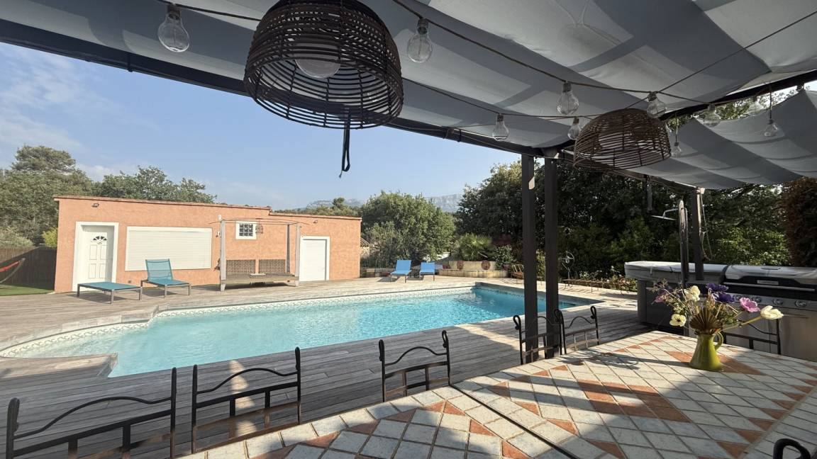 17 M² Chambre D'hôtes ∙ 1 Chambre ∙ 2 Personnes - Nans-les-Pins