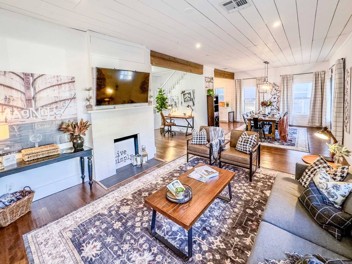 House ∙ 5 Bedrooms ∙ 10 Guests - Waco, TX