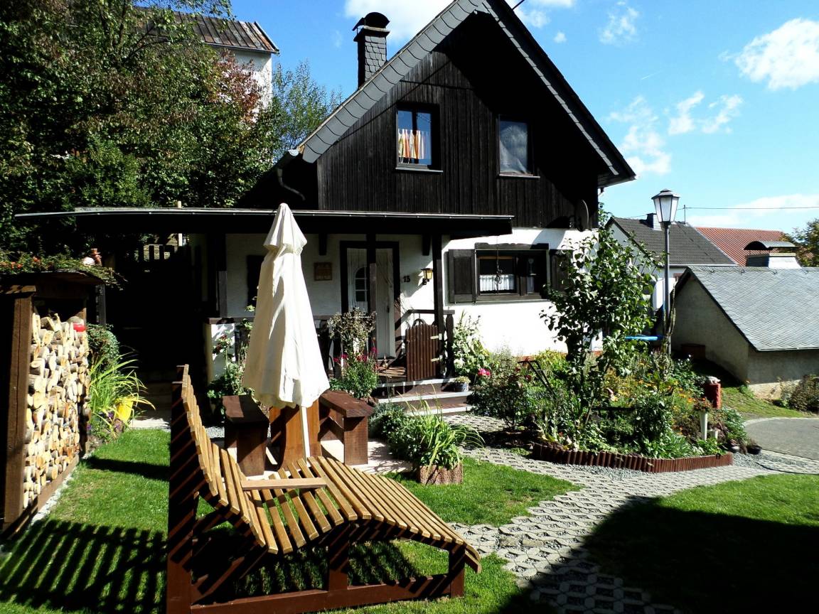 48 M² Casa ∙ 1 Habitación ∙ 3 Huéspedes - Schalkenmehren