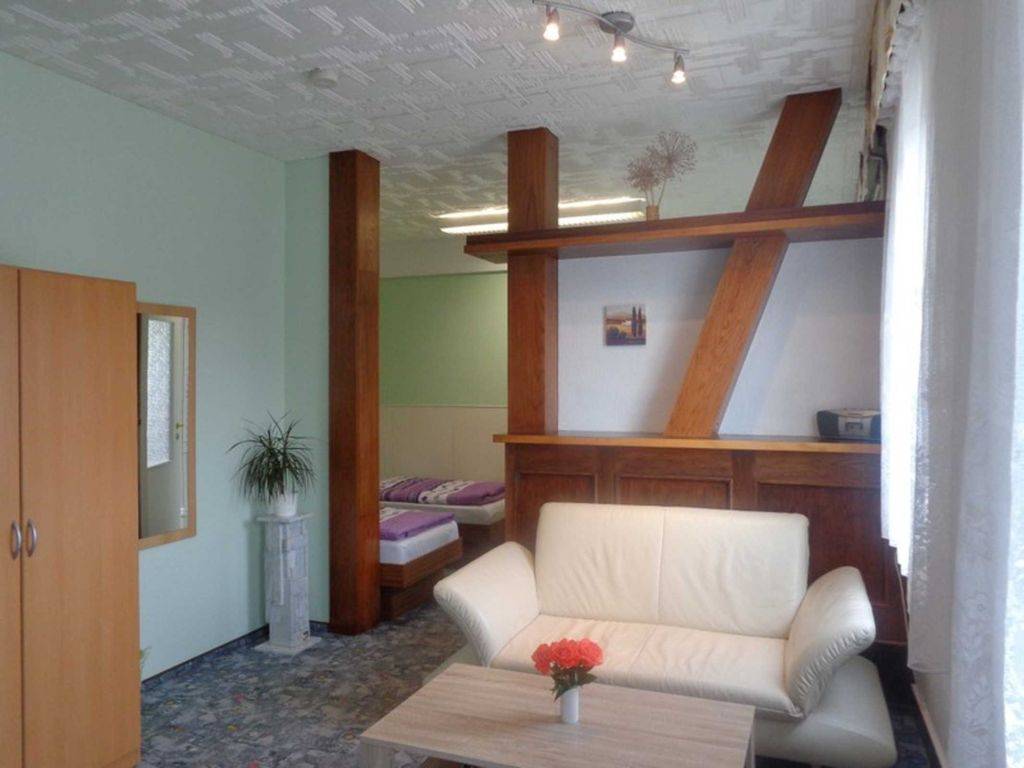 28 M² Pokój ∙ 1 Sypialnia ∙ 2 Gości - Erfurt
