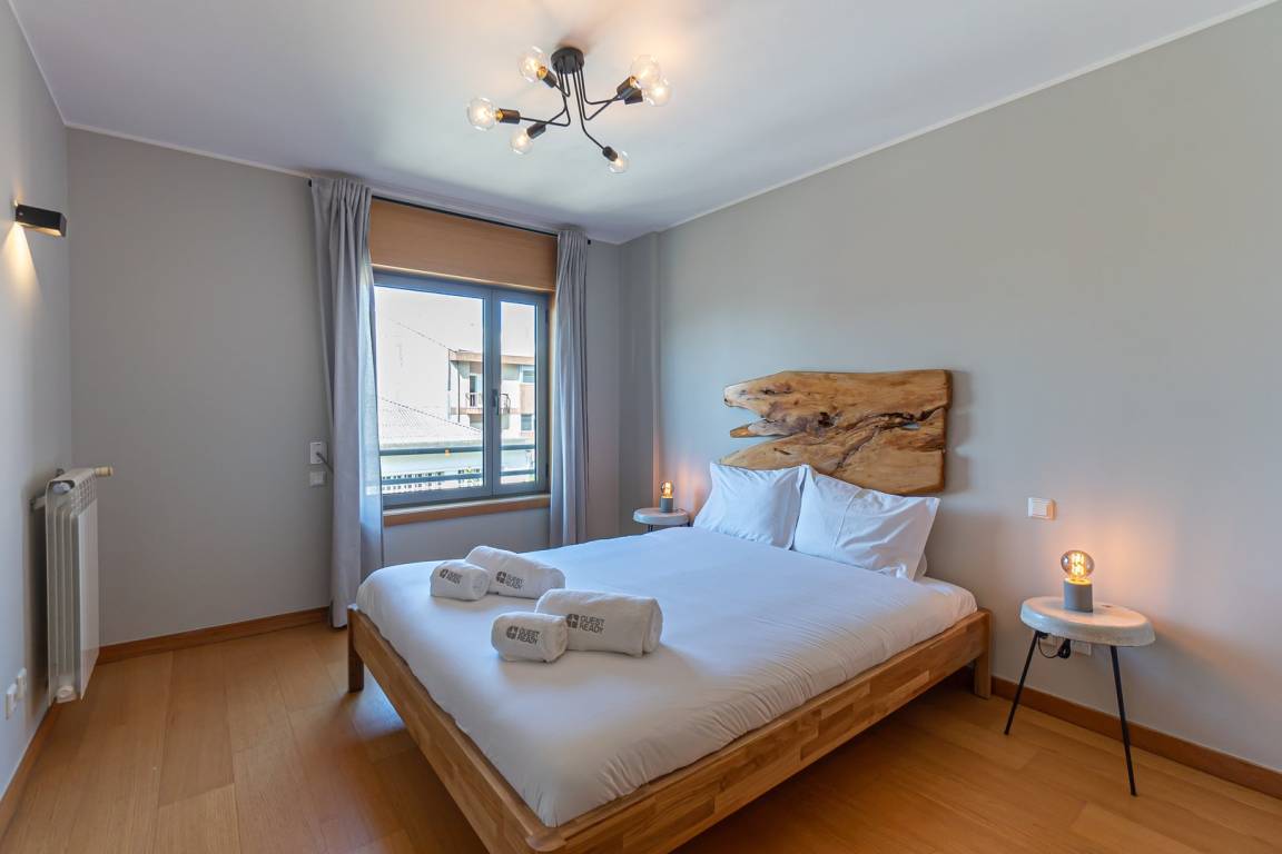 88 M² Huoneisto ∙ 2 Makuuhuonetta ∙ 5 Vierasta - Porto